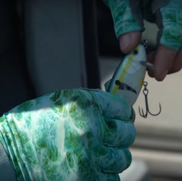 Chasing Largemouth Bass on the FishLab Bio-Shad Wake Bait